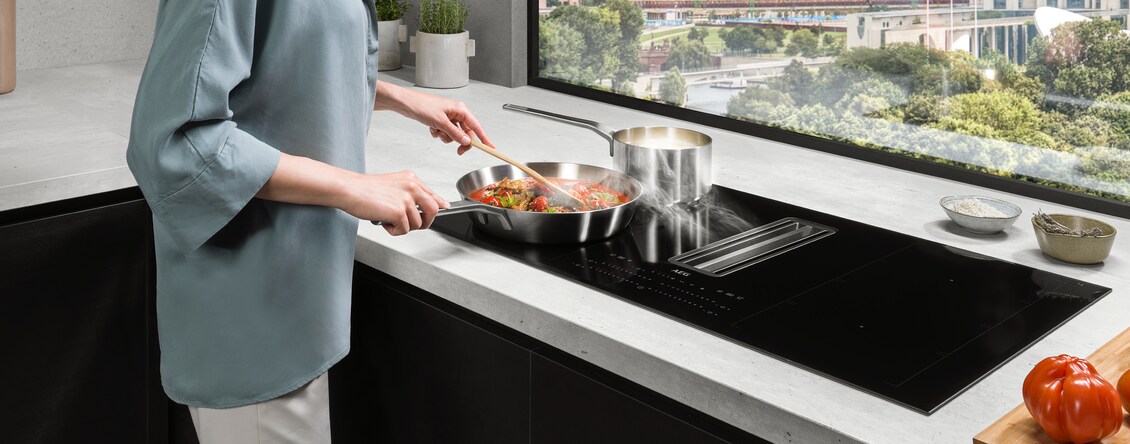 Buying Guide - Induction Hobs with Extractor | AEG