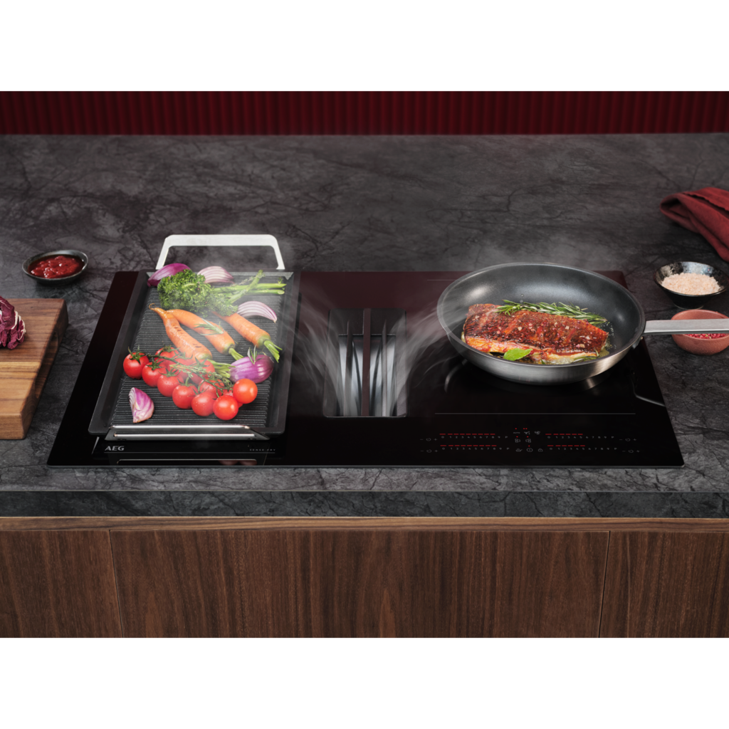 Buying Guide - Induction Hobs with Extractor | AEG
