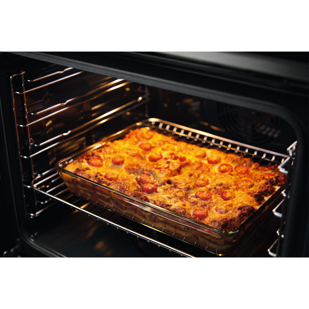 6000 SurroundCook Aqua Clean Oven Built-in Ovens | AEG
