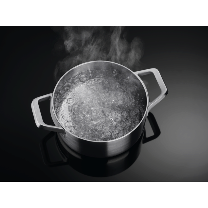 5000 SurroundCook Cooker with Induction Hob Electric Cooker | AEG