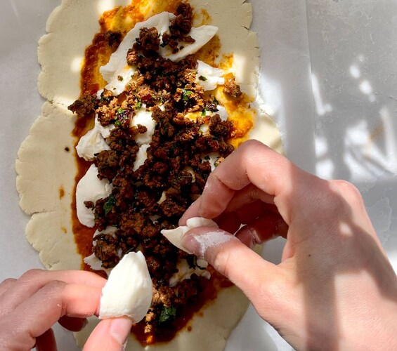 Meliz Cooks - Pide | AEG