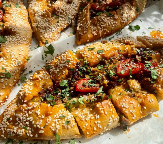 Meliz Cooks - Pide | AEG